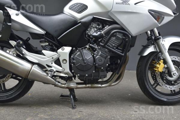 Honda CBF 600 2004 in Riga, with an engine capacity of 0.60 L and mileage of 0 thousand km for 2750 €, photo 9 on AUTOMOTO.COM.LV
