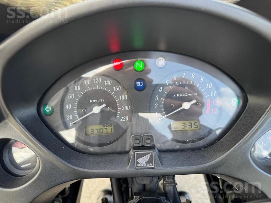 Хонда CBF 600 2005 в Цесис, объемом двигателя 0.60 л и пробегом 0 тыс. км за 2650 €, фото 4 на AUTOMOTO.COM.LV