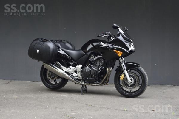 Хонда CBF 600 2005 в Рига, объемом двигателя 0.60 л и пробегом 0 тыс. км за 2850 €, фото 1 на AUTOMOTO.COM.LV