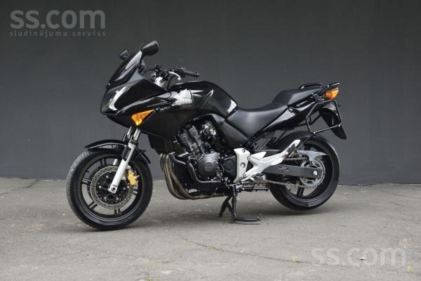 Хонда CBF 600 2005 в Рига, объемом двигателя 0.60 л и пробегом 0 тыс. км за 2850 €, фото 2 на AUTOMOTO.COM.LV