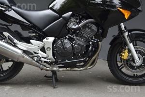 Honda CBF 600 2005 in Riga, with an engine capacity of 0.60 L and mileage of 0 thousand km for 2850 €, photo 6 on AUTOMOTO.COM.LV