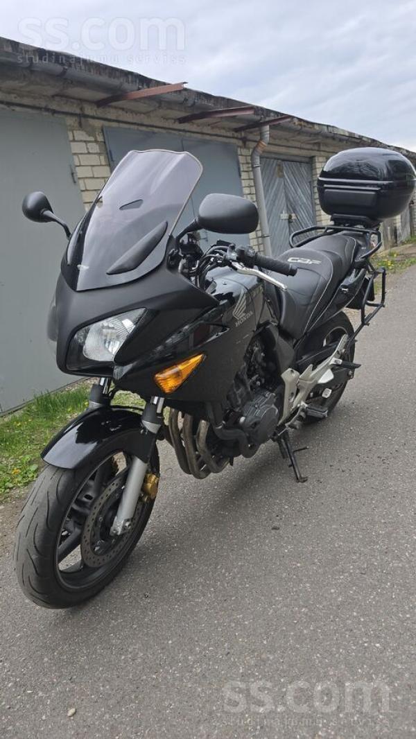 Honda CBF 600 2005 Rīga, ar dzinēja tilpumu 0.60 L un nobraukumu 0 tūkst. km par 2500 €, foto 2 vietnē AUTOMOTO.COM.LV