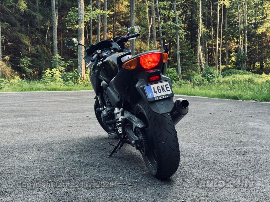 Хонда CBF 600 2005 в Таллин, объемом двигателя 0.60 л и пробегом 25 тыс. км за 2500 €, фото 4 на AUTOMOTO.COM.LV