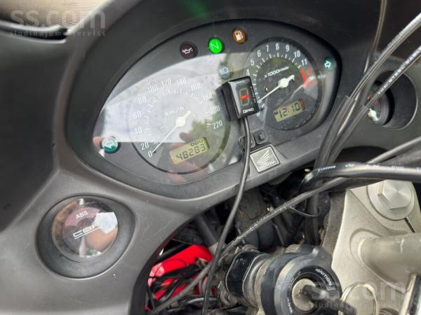 Хонда CBF 600 2007 в Балви, объемом двигателя 0.60 л и пробегом 0 тыс. км за 2550 €, фото 5 на AUTOMOTO.COM.LV