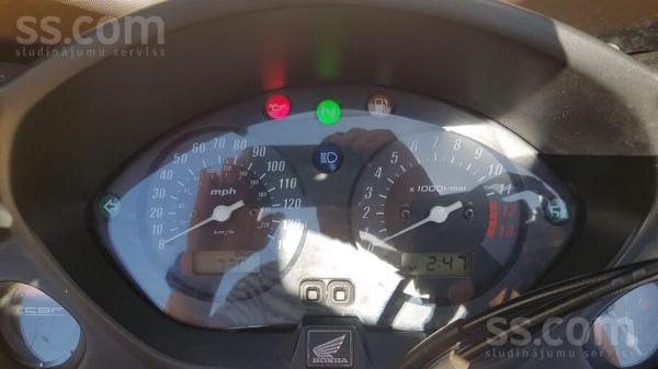 Хонда CBF 600 2007 в Даугавпилс, объемом двигателя 0.60 л и пробегом 0 тыс. км за 2500 €, фото 5 на AUTOMOTO.COM.LV