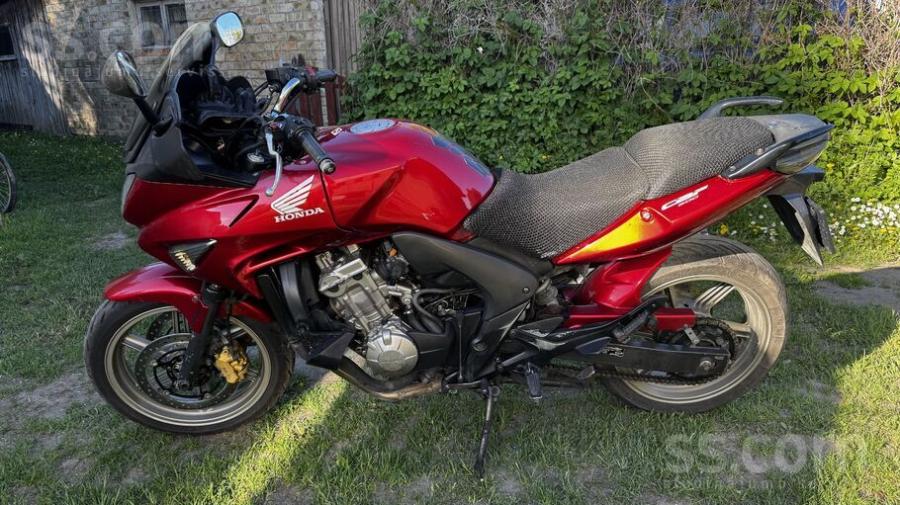 Honda CBF 600 2008 in Tukums, with an engine capacity of 0.60 L and mileage of 0 thousand km for 2850 €, photo 3 on AUTOMOTO.COM.LV