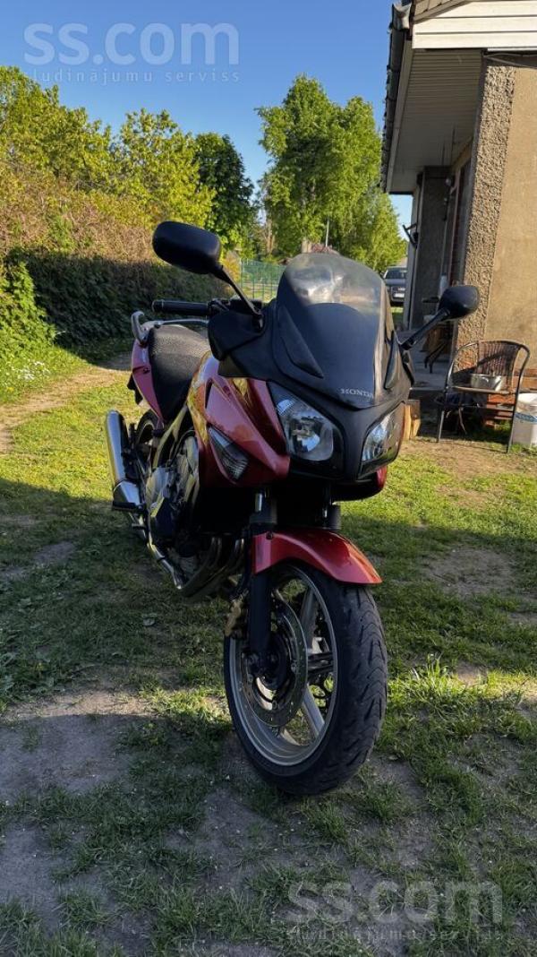 Хонда CBF 600 2008 в Тукумс, объемом двигателя 0.60 л и пробегом 0 тыс. км за 2850 €, фото 4 на AUTOMOTO.COM.LV