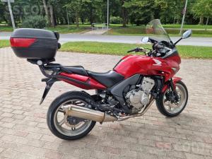Хонда CBF 600 2008 в Лиепая, объемом двигателя 0.60 л и пробегом 0 тыс. км за 2750 €, фото 4 на AUTOMOTO.COM.LV