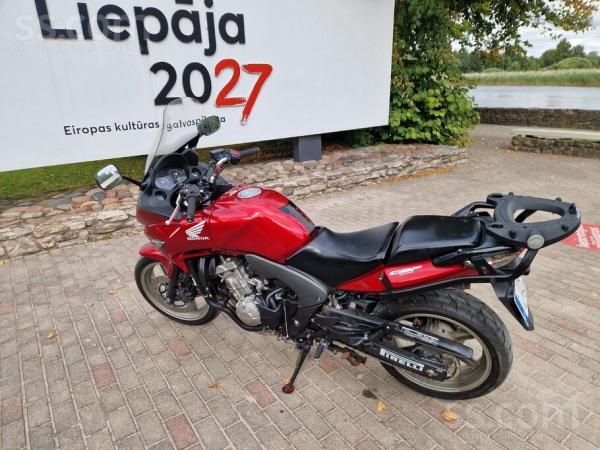 Хонда CBF 600 2008 в Лиепая на AUTOMOTO.COM.LV Хонда CBF 600 2008 в Лиепая, объемом двигателя 0.60 л и пробегом 0 тыс. км за 2750 €, фото 8 на AUTOMOTO.COM.LV