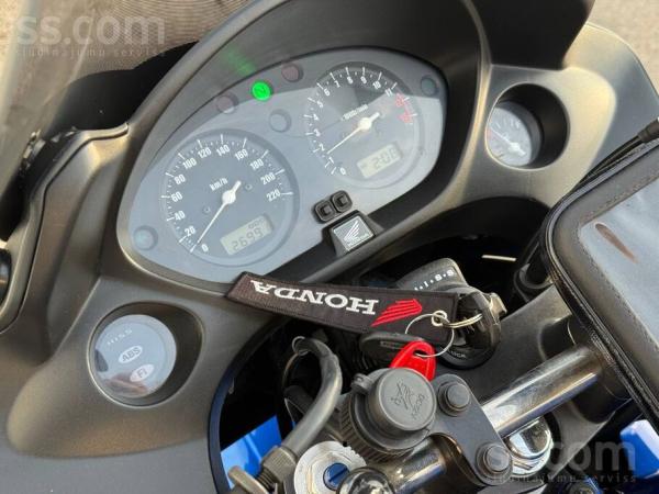 Honda CBF 600 2009 Rīga, ar dzinēja tilpumu 0.60 L un nobraukumu 0 tūkst. km par 4800 €, foto 9 vietnē AUTOMOTO.COM.LV