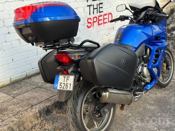 Хонда CBF 600 2009 в Рига, объемом двигателя 0.60 л и пробегом 0 тыс. км за 4800 €, фото 6 на AUTOMOTO.COM.LV