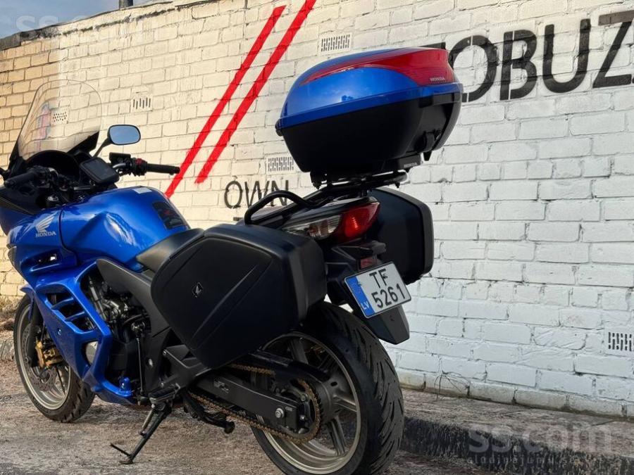 Honda CBF 600 2009 in Riga, with an engine capacity of 0.60 L and mileage of 0 thousand km for 4800 €, photo 8 on AUTOMOTO.COM.LV