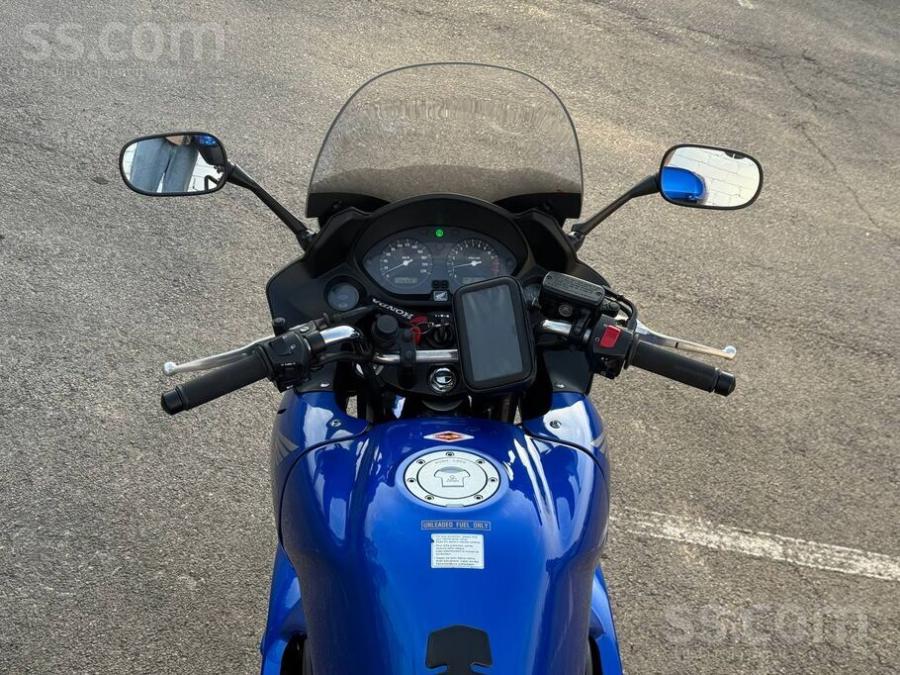 Honda CBF 600 2009 in Riga, with an engine capacity of 0.60 L and mileage of 0 thousand km for 4800 €, photo 9 on AUTOMOTO.COM.LV