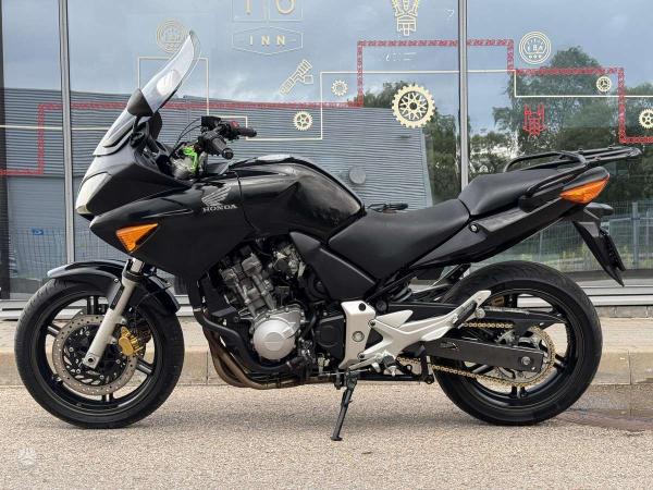 Melns Honda CBF 2005 Viļņa, ar dzinēja tilpumu 0.60 L un nobraukumu 37 tūkst. km par 2299 €, foto 6 vietnē AUTOMOTO.COM.LV