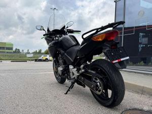 Melns Honda CBF 2005 Viļņa, ar dzinēja tilpumu 0.60 L un nobraukumu 37 tūkst. km par 2299 €, foto 7 vietnē AUTOMOTO.COM.LV