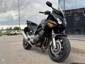 Melns Honda CBF 2005 Viļņa, ar dzinēja tilpumu 0.60 L un nobraukumu 37 tūkst. km par 2299 €, foto 8 vietnē AUTOMOTO.COM.LV
