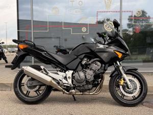 Melns Honda CBF 2005 Viļņa, ar dzinēja tilpumu 0.60 L un nobraukumu 37 tūkst. km par 2299 €, foto 9 vietnē AUTOMOTO.COM.LV