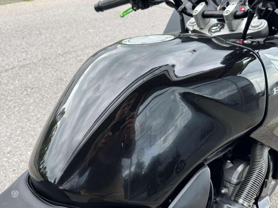 Melns Honda CBF 2005 Viļņa, ar dzinēja tilpumu 0.60 L un nobraukumu 37 tūkst. km par 2299 €, foto 20 vietnē AUTOMOTO.COM.LV