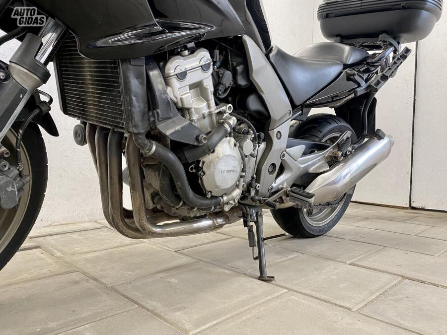 Black Honda CBF 2006 in Vilnius, with an engine capacity of 1.00 L and mileage of 80 thousand km for 2500 €, photo 3 on AUTOMOTO.COM.LV