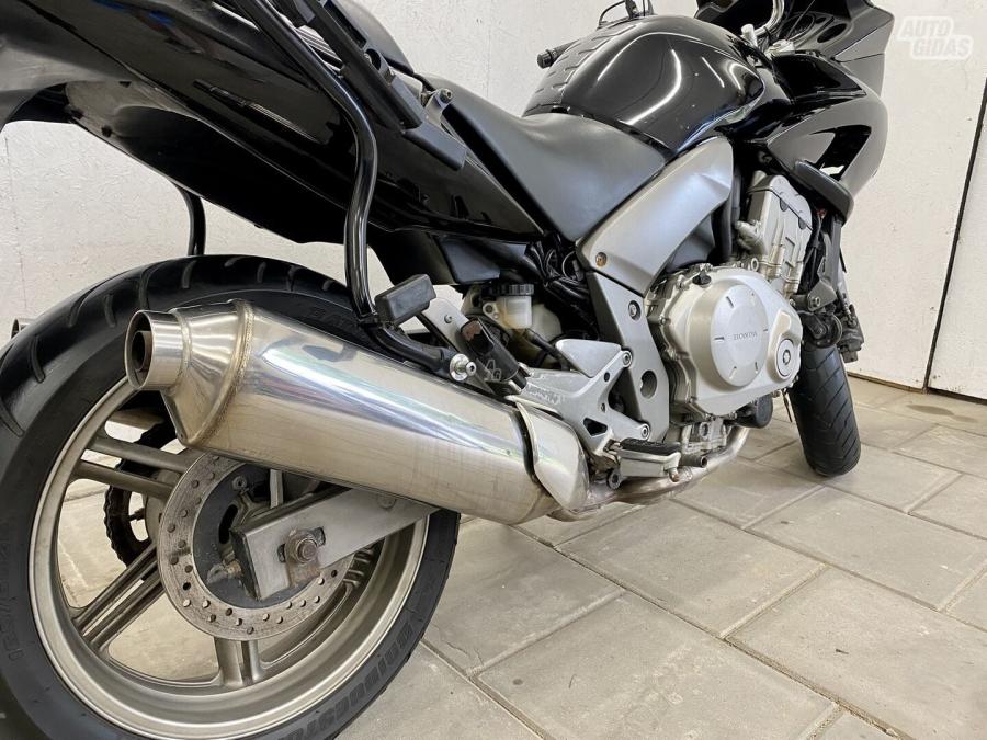 Black Honda CBF 2006 in Vilnius, with an engine capacity of 1.00 L and mileage of 80 thousand km for 2500 €, photo 8 on AUTOMOTO.COM.LV