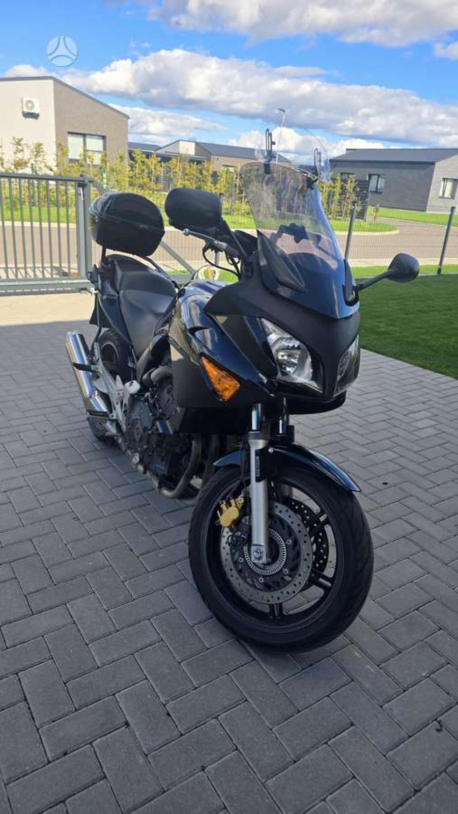 Melns Honda CBF 2006 Kauņa, ar dzinēja tilpumu 0.60 L un nobraukumu 59 tūkst. km par 2200 €, foto 3 vietnē AUTOMOTO.COM.LV