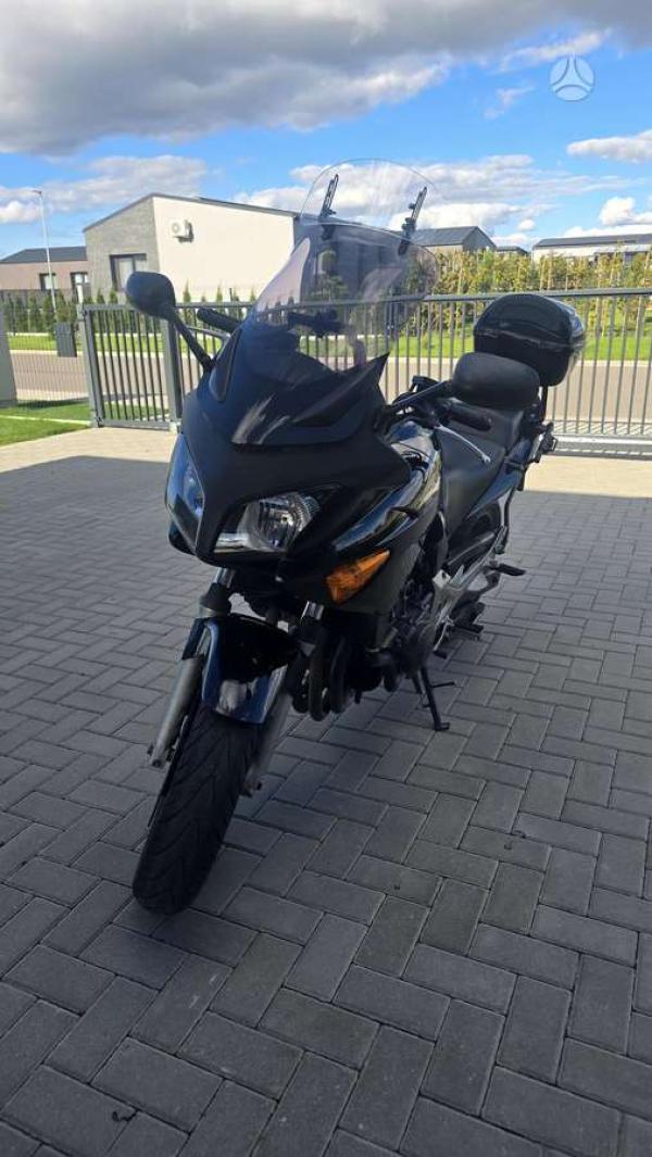 Melns Honda CBF 2006 Kauņa, ar dzinēja tilpumu 0.60 L un nobraukumu 59 tūkst. km par 2200 €, foto 4 vietnē AUTOMOTO.COM.LV