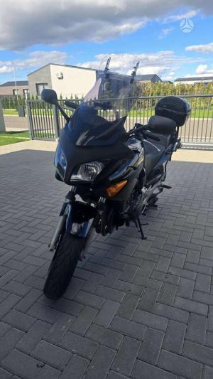Melns Honda CBF 2006 Kauņa, ar dzinēja tilpumu 0.60 L un nobraukumu 59 tūkst. km par 2200 €, foto 4 vietnē AUTOMOTO.COM.LV