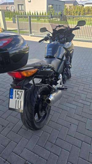 Melns Honda CBF 2006 Kauņa, ar dzinēja tilpumu 0.60 L un nobraukumu 59 tūkst. km par 2200 €, foto 6 vietnē AUTOMOTO.COM.LV