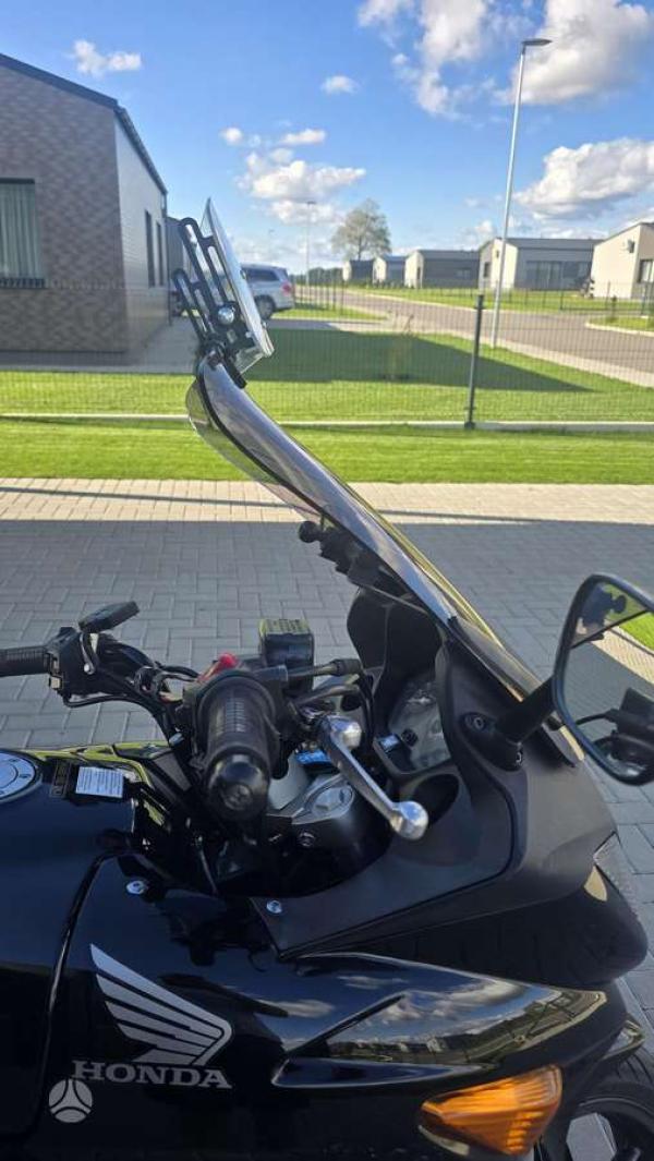Melns Honda CBF 2006 Kauņa, ar dzinēja tilpumu 0.60 L un nobraukumu 59 tūkst. km par 2200 €, foto 7 vietnē AUTOMOTO.COM.LV