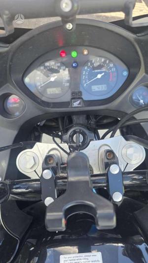 Melns Honda CBF 2006 Kauņa, ar dzinēja tilpumu 0.60 L un nobraukumu 59 tūkst. km par 2200 €, foto 8 vietnē AUTOMOTO.COM.LV