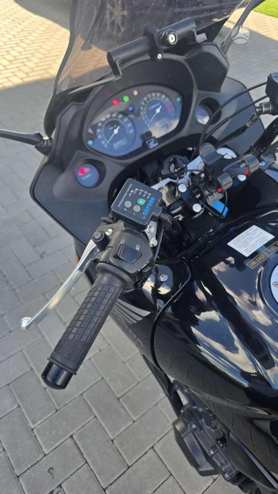 Melns Honda CBF 2006 Kauņa, ar dzinēja tilpumu 0.60 L un nobraukumu 59 tūkst. km par 2200 €, foto 9 vietnē AUTOMOTO.COM.LV