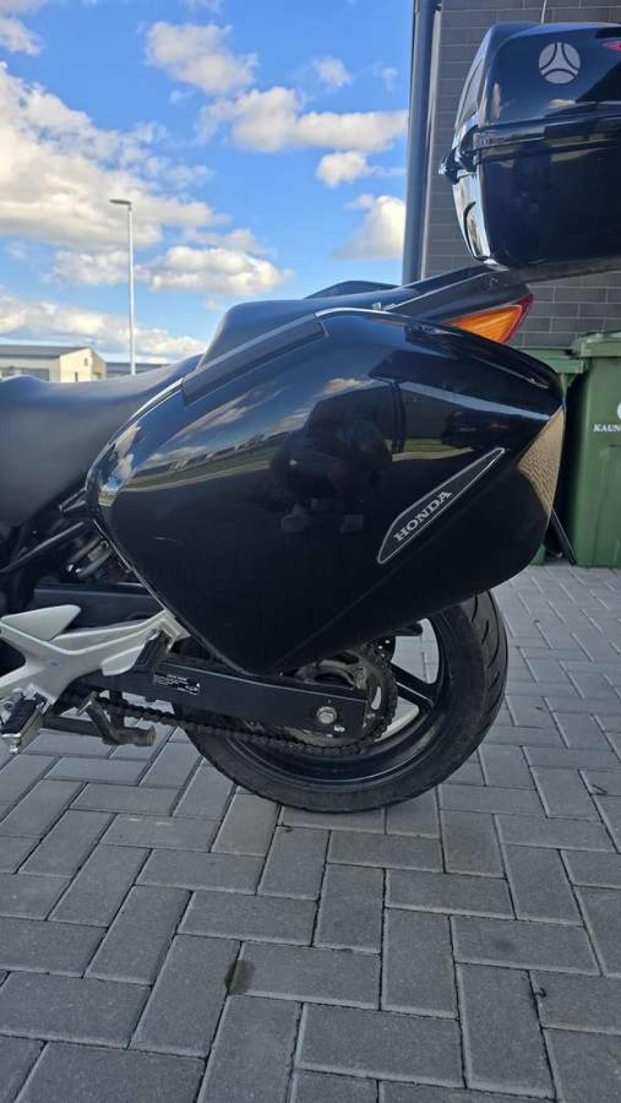 Melns Honda CBF 2006 Kauņa, ar dzinēja tilpumu 0.60 L un nobraukumu 59 tūkst. km par 2200 €, foto 13 vietnē AUTOMOTO.COM.LV