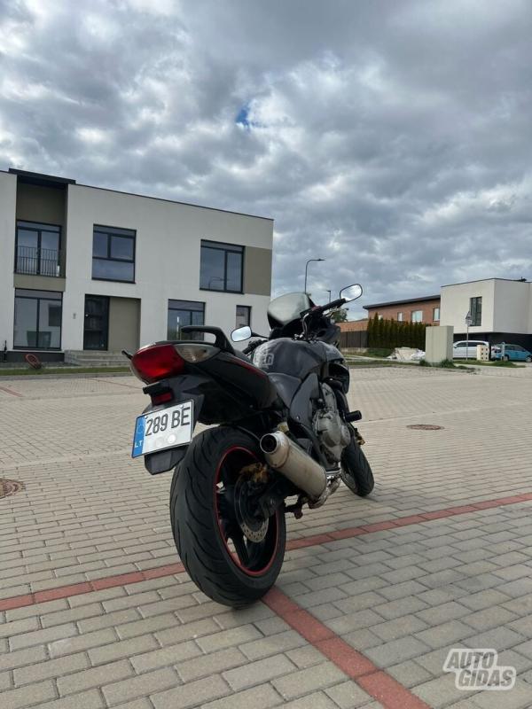 Melns Honda CBF 2010 Viļņa, ar dzinēja tilpumu 0.60 L un nobraukumu 82 tūkst. km par 2799 €, foto 2 vietnē AUTOMOTO.COM.LV