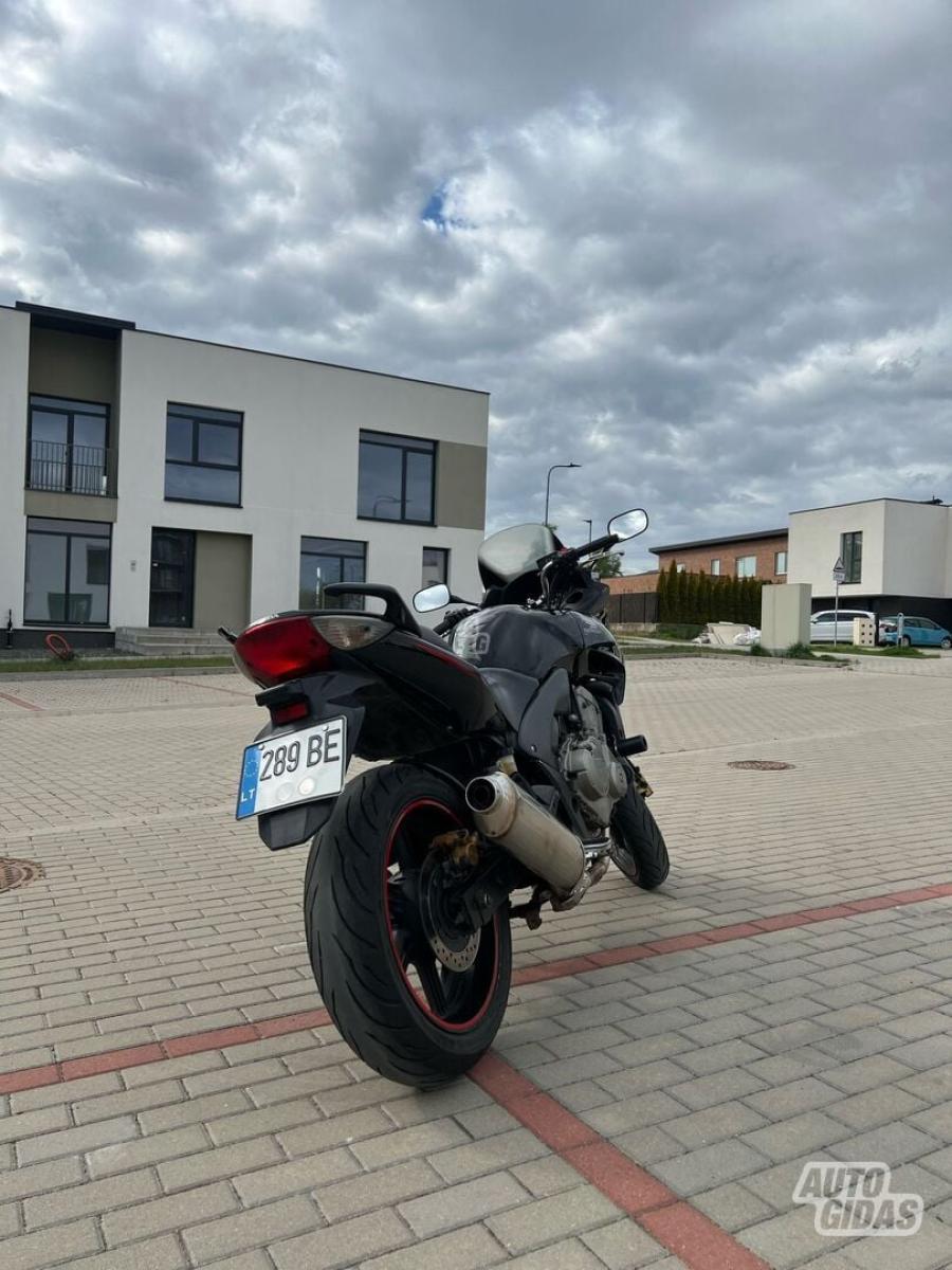 Black Honda CBF 2010 in Vilnius, with an engine capacity of 0.60 L and mileage of 82 thousand km for 2799 €, photo 3 on AUTOMOTO.COM.LV