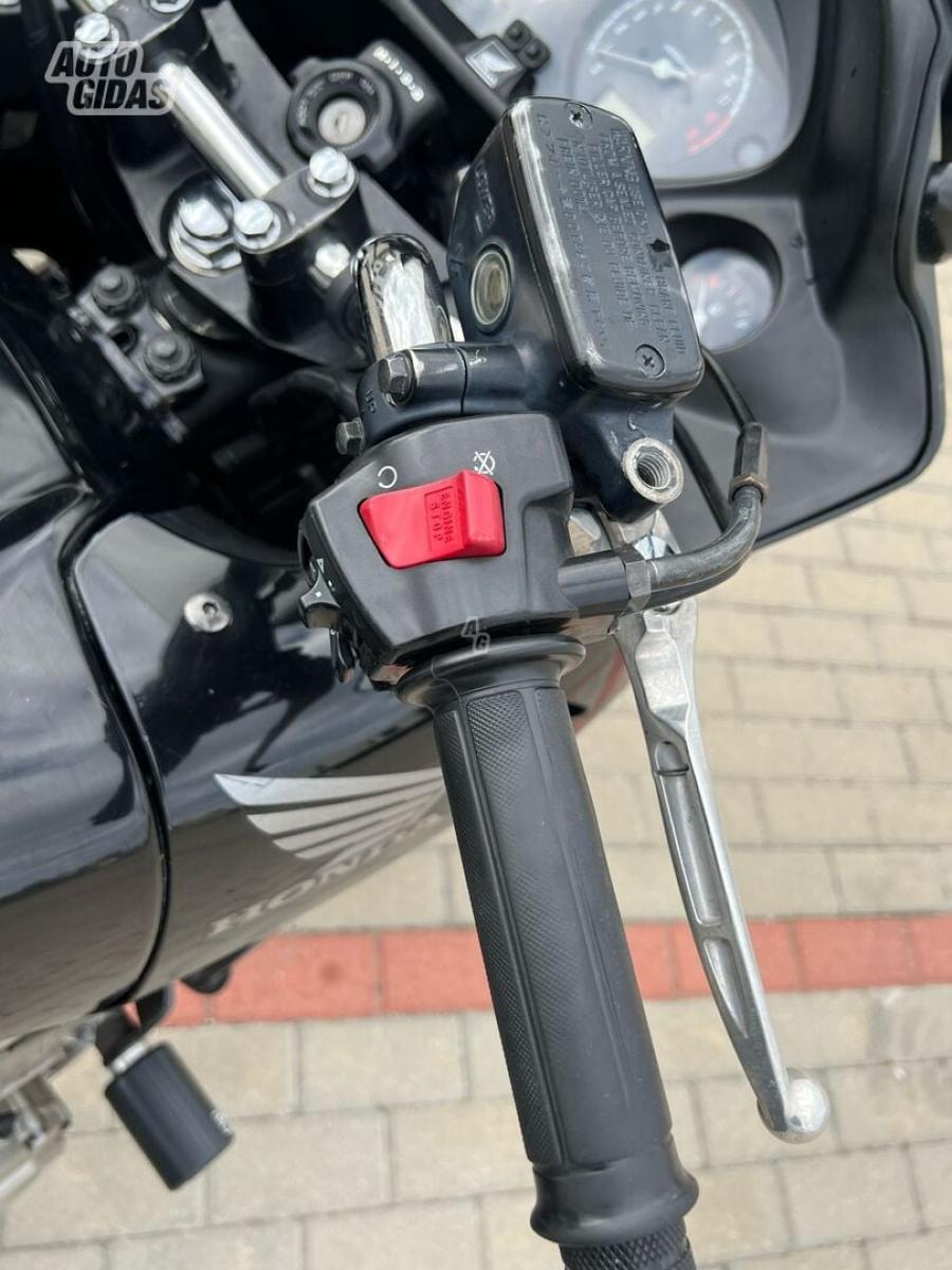 Black Honda CBF 2010 in Vilnius, with an engine capacity of 0.60 L and mileage of 82 thousand km for 2799 €, photo 15 on AUTOMOTO.COM.LV