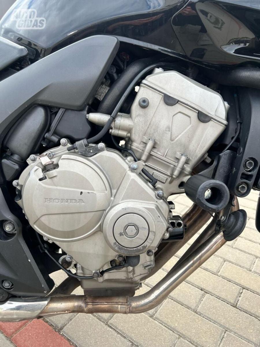 Black Honda CBF 2010 in Vilnius, with an engine capacity of 0.60 L and mileage of 82 thousand km for 2799 €, photo 22 on AUTOMOTO.COM.LV