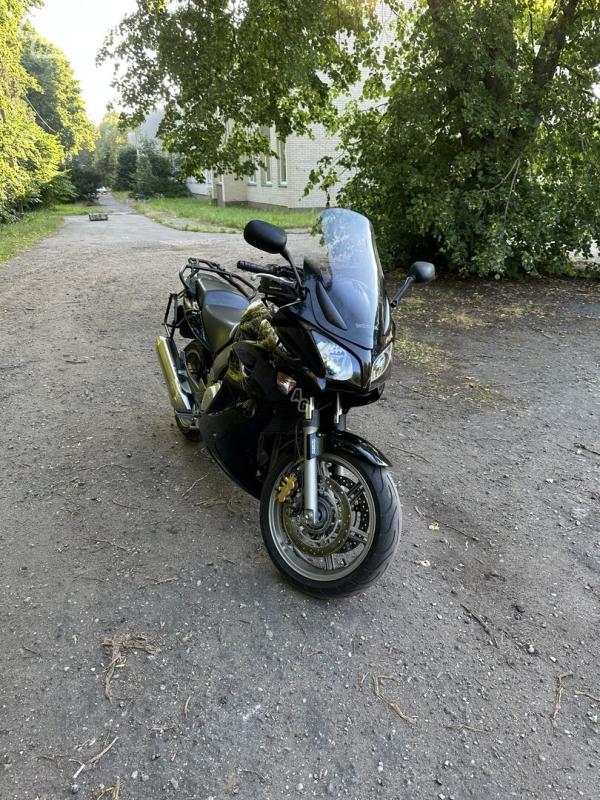 Black Honda CBF 2010 in Marijampole, with an engine capacity of 1.00 L and mileage of 46 thousand km for 3900 €, photo 1 on AUTOMOTO.COM.LV