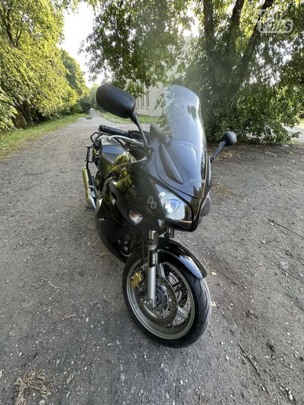 Black Honda CBF 2010 in Marijampole, with an engine capacity of 1.00 L and mileage of 46 thousand km for 3900 €, photo 3 on AUTOMOTO.COM.LV
