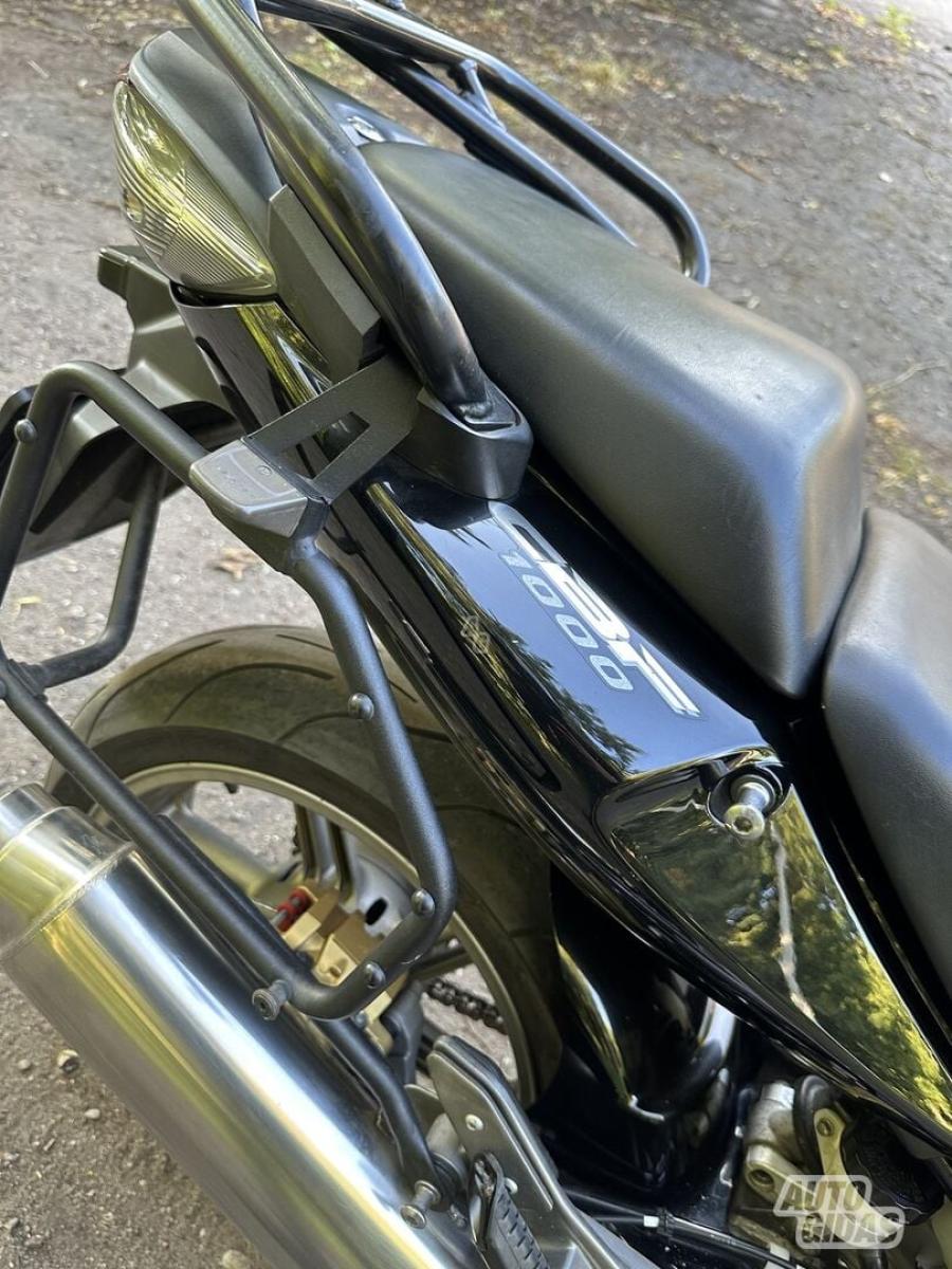Black Honda CBF 2010 in Marijampole, with an engine capacity of 1.00 L and mileage of 46 thousand km for 3900 €, photo 9 on AUTOMOTO.COM.LV
