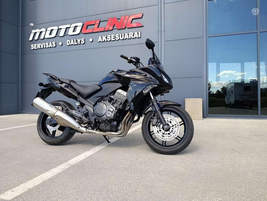 Melns Honda CBF 2011 Šauļi, ar dzinēja tilpumu 1.00 L un nobraukumu 82 tūkst. km par 2900 €, foto 1 vietnē AUTOMOTO.COM.LV