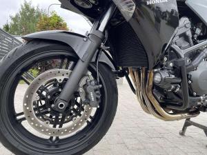Black Honda CBF 2012 in Klaipeda, with an engine capacity of 1.00 L and mileage of 22 thousand km for 6200 €, photo 10 on AUTOMOTO.COM.LV