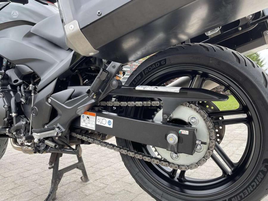 Black Honda CBF 2012 in Klaipeda, with an engine capacity of 1.00 L and mileage of 22 thousand km for 6200 €, photo 12 on AUTOMOTO.COM.LV