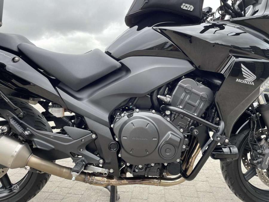 Black Honda CBF 2012 in Klaipeda, with an engine capacity of 1.00 L and mileage of 22 thousand km for 6200 €, photo 14 on AUTOMOTO.COM.LV