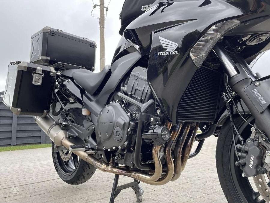 Black Honda CBF 2012 in Klaipeda, with an engine capacity of 1.00 L and mileage of 22 thousand km for 6200 €, photo 16 on AUTOMOTO.COM.LV