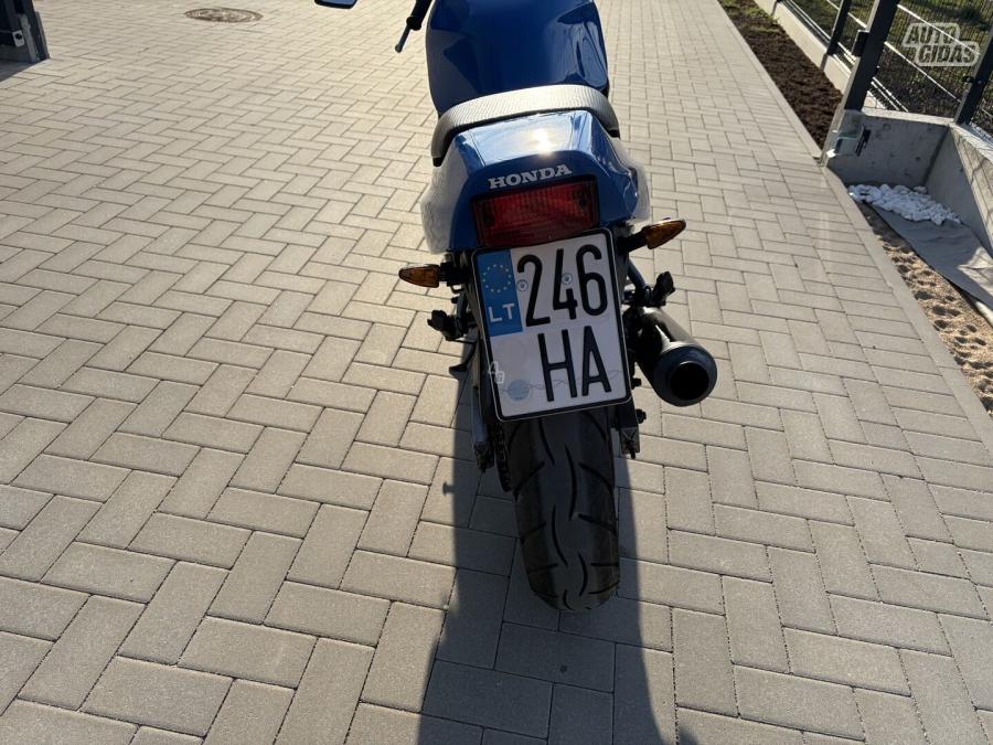 Zils Honda CBF 1989 Kauņa, ar dzinēja tilpumu 0.40 L un nobraukumu 55 tūkst. km par 1500 €, foto 3 vietnē AUTOMOTO.COM.LV