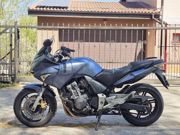 Grey Honda CBF 2004 in Vilnius, with an engine capacity of 0.60 L and mileage of 0 thousand km for 1250 €, photo 1 on AUTOMOTO.COM.LV