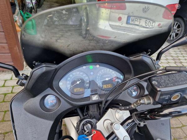 Pelēks Honda CBF 2004 Telšiai, ar dzinēja tilpumu 0.60 L un nobraukumu 40 tūkst. km par 2500 €, foto 5 vietnē AUTOMOTO.COM.LV