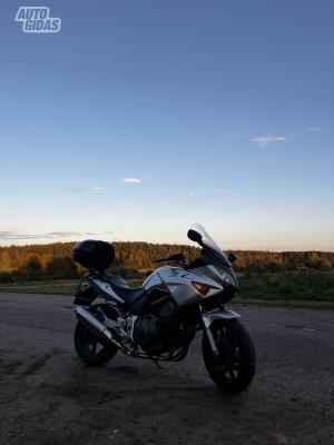 Pelēks Honda CBF 2004 Šalčininkai, ar dzinēja tilpumu 0.60 L un nobraukumu 0 tūkst. km par 1900 €, foto  vietnē AUTOMOTO.COM.LV