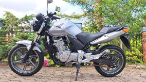 Grey Honda CBF 2006 in Pasvalys, with an engine capacity of 0.50 L and mileage of 53 thousand km for 1650 €, photo 3 on AUTOMOTO.COM.LV