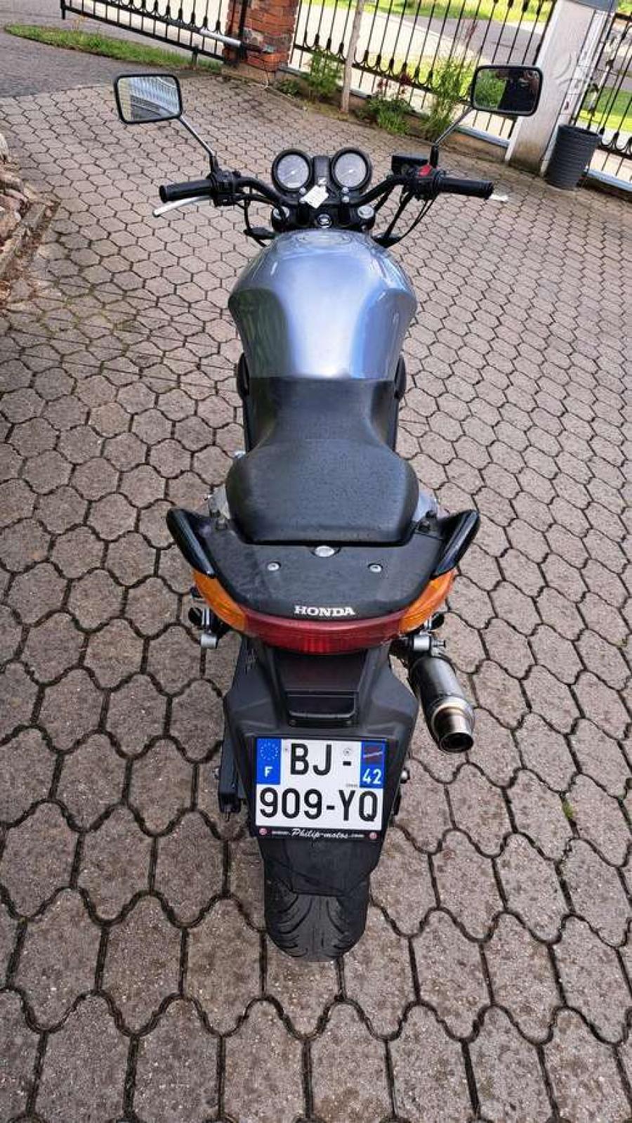 Grey Honda CBF 2006 in Pasvalys, with an engine capacity of 0.50 L and mileage of 53 thousand km for 1650 €, photo 8 on AUTOMOTO.COM.LV